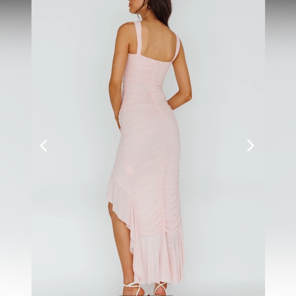 Selfie Leslie | Dresses | Selfie Leslie Jozelle Ruffle Hem Midi Dress ...